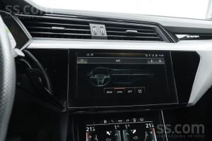 Zils Audi E-Tron 2023 Rīga, ar dzinēja tilpumu 0.00 L un nobraukumu 63 tūkst. km par 34900 €, foto 23 vietnē AUTOMOTO.COM.LV