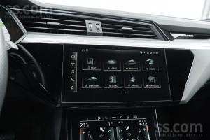 Zils Audi E-Tron 2023 Rīga, ar dzinēja tilpumu 0.00 L un nobraukumu 63 tūkst. km par 34900 €, foto 32 vietnē AUTOMOTO.COM.LV
