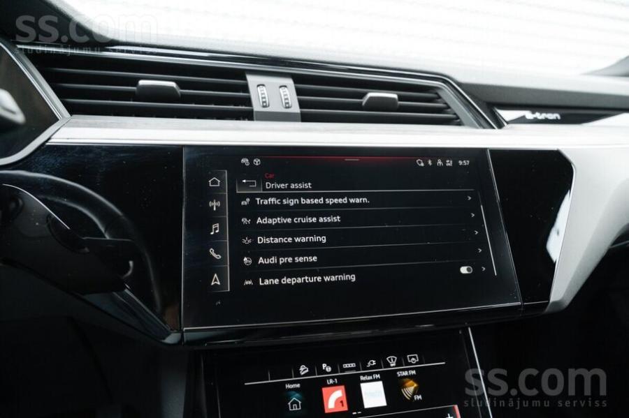 Zils Audi E-Tron 2023 Rīga, ar dzinēja tilpumu 0.00 L un nobraukumu 73 tūkst. km par 58450 €, foto 24 vietnē AUTOMOTO.COM.LV