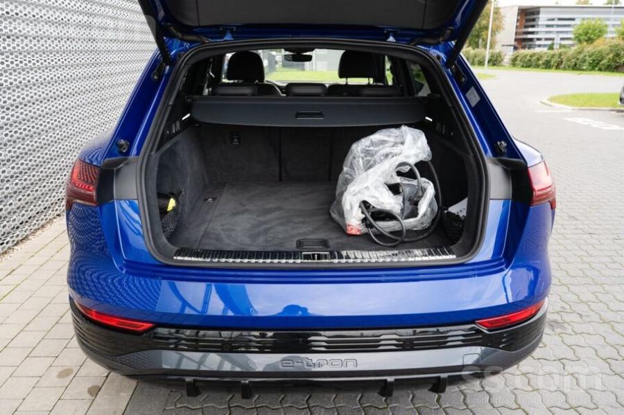 Zils Audi E-Tron 2023 Rīga, ar dzinēja tilpumu 0.00 L un nobraukumu 73 tūkst. km par 58450 €, foto 31 vietnē AUTOMOTO.COM.LV