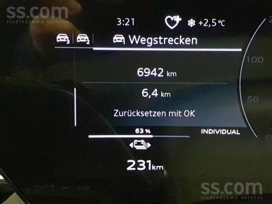 Blue Audi E-Tron 2024 in Riga, with an engine capacity of 0.00 L and mileage of 7 thousand km for 54400 €, photo 6 on AUTOMOTO.COM.LV