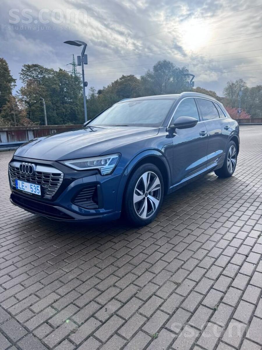 Синий Ауди E-Tron 2024 в Рига, объемом двигателя 2.00 л и пробегом 61 тыс. км за 49000 €, фото 5 на AUTOMOTO.COM.LV