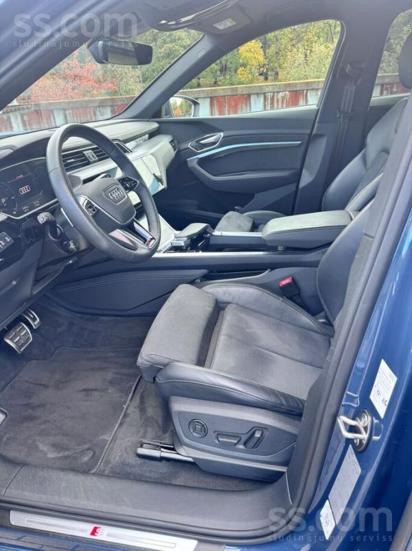 Zils Audi E-Tron 2024 Rīga, ar dzinēja tilpumu 2.00 L un nobraukumu 61 tūkst. km par 47000 €, foto 9 vietnē AUTOMOTO.COM.LV