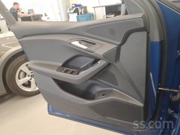 Blue Audi E-Tron 2025 in Riga, with an engine capacity of 0.00 L and mileage of 16 thousand km for 48900 €, photo 4 on AUTOMOTO.COM.LV