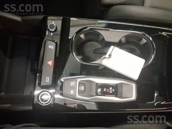 Blue Audi E-Tron 2025 in Riga, with an engine capacity of 0.00 L and mileage of 16 thousand km for 48900 €, photo 7 on AUTOMOTO.COM.LV
