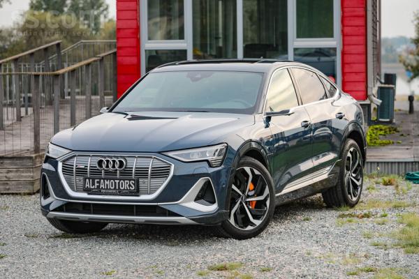 Blue Audi E-Tron 2020 in Riga, with an engine capacity of 0.00 L and mileage of 68 thousand km for 36990 €, photo 1 on AUTOMOTO.COM.LV