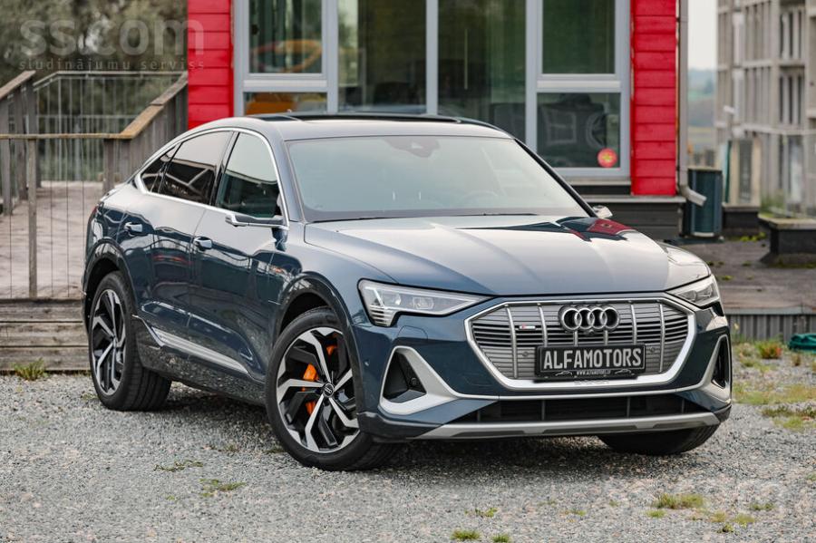Blue Audi E-Tron 2020 in Riga, with an engine capacity of 0.00 L and mileage of 68 thousand km for 36990 €, photo 3 on AUTOMOTO.COM.LV
