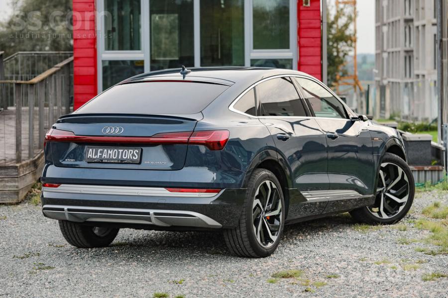 Blue Audi E-Tron 2020 in Riga, with an engine capacity of 0.00 L and mileage of 68 thousand km for 36990 €, photo 5 on AUTOMOTO.COM.LV