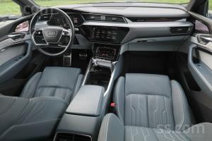 Blue Audi E-Tron 2020 in Riga, with an engine capacity of 0.00 L and mileage of 68 thousand km for 36990 €, photo 7 on AUTOMOTO.COM.LV