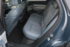 Blue Audi E-Tron 2020 in Riga, with an engine capacity of 0.00 L and mileage of 68 thousand km for 36990 €, photo 10 on AUTOMOTO.COM.LV