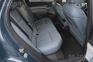 Blue Audi E-Tron 2020 in Riga, with an engine capacity of 0.00 L and mileage of 68 thousand km for 36990 €, photo 11 on AUTOMOTO.COM.LV