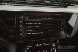 Blue Audi E-Tron 2020 in Riga, with an engine capacity of 0.00 L and mileage of 68 thousand km for 36990 €, photo 19 on AUTOMOTO.COM.LV