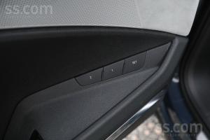 Blue Audi E-Tron 2020 in Riga, with an engine capacity of 0.00 L and mileage of 68 thousand km for 36990 €, photo 25 on AUTOMOTO.COM.LV