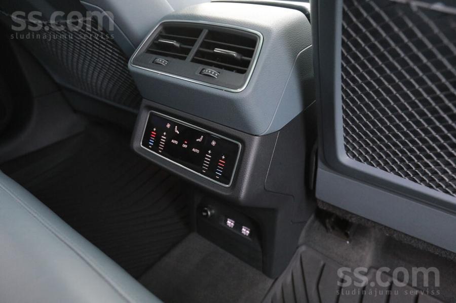Blue Audi E-Tron 2020 in Riga, with an engine capacity of 0.00 L and mileage of 68 thousand km for 36990 €, photo 26 on AUTOMOTO.COM.LV