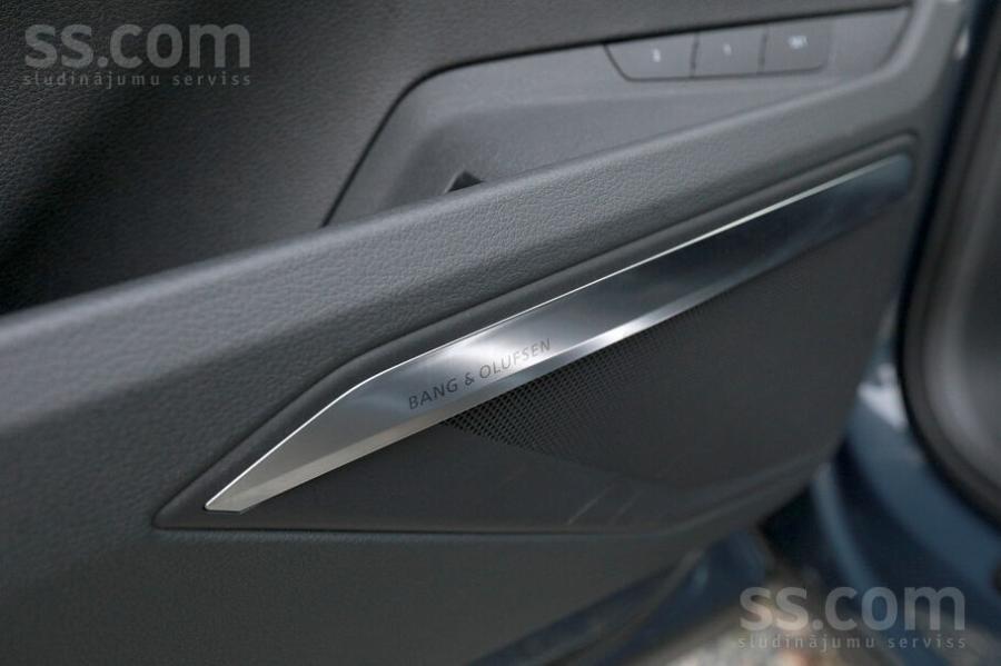 Blue Audi E-Tron 2020 in Riga, with an engine capacity of 0.00 L and mileage of 68 thousand km for 36990 €, photo 27 on AUTOMOTO.COM.LV