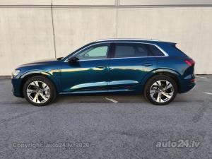Zils Audi E-Tron 2019 Tallina, ar dzinēja tilpumu 0.00 L un nobraukumu 86 tūkst. km par 25900 €, foto  vietnē AUTOMOTO.COM.LV