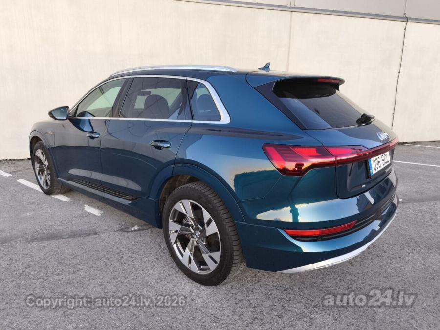 Blue Audi E-Tron 2019 in Tallinn, with an engine capacity of 0.00 L and mileage of 86 thousand km for 25900 €, photo 6 on AUTOMOTO.COM.LV