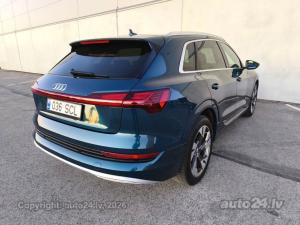Blue Audi E-Tron 2019 in Tallinn, with an engine capacity of 0.00 L and mileage of 86 thousand km for 25900 €, photo 7 on AUTOMOTO.COM.LV