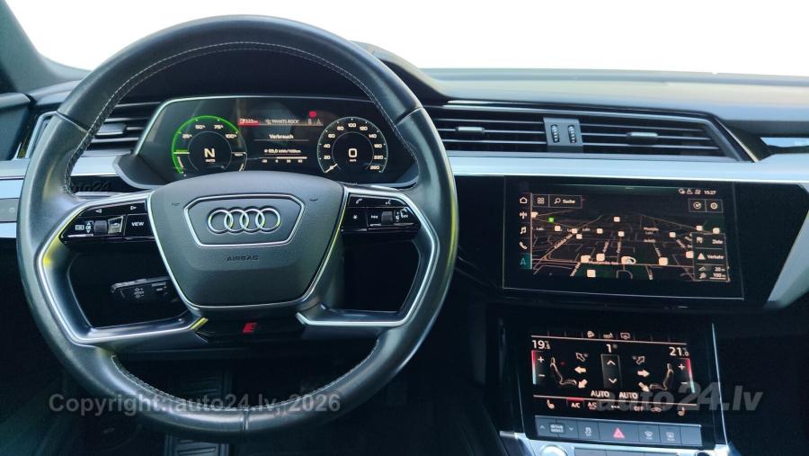 Zils Audi E-Tron 2019 Tallina, ar dzinēja tilpumu 0.00 L un nobraukumu 122 tūkst. km par 24995 €, foto 10 vietnē AUTOMOTO.COM.LV