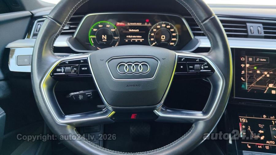 Zils Audi E-Tron 2019 Tallina, ar dzinēja tilpumu 0.00 L un nobraukumu 122 tūkst. km par 24995 €, foto 13 vietnē AUTOMOTO.COM.LV