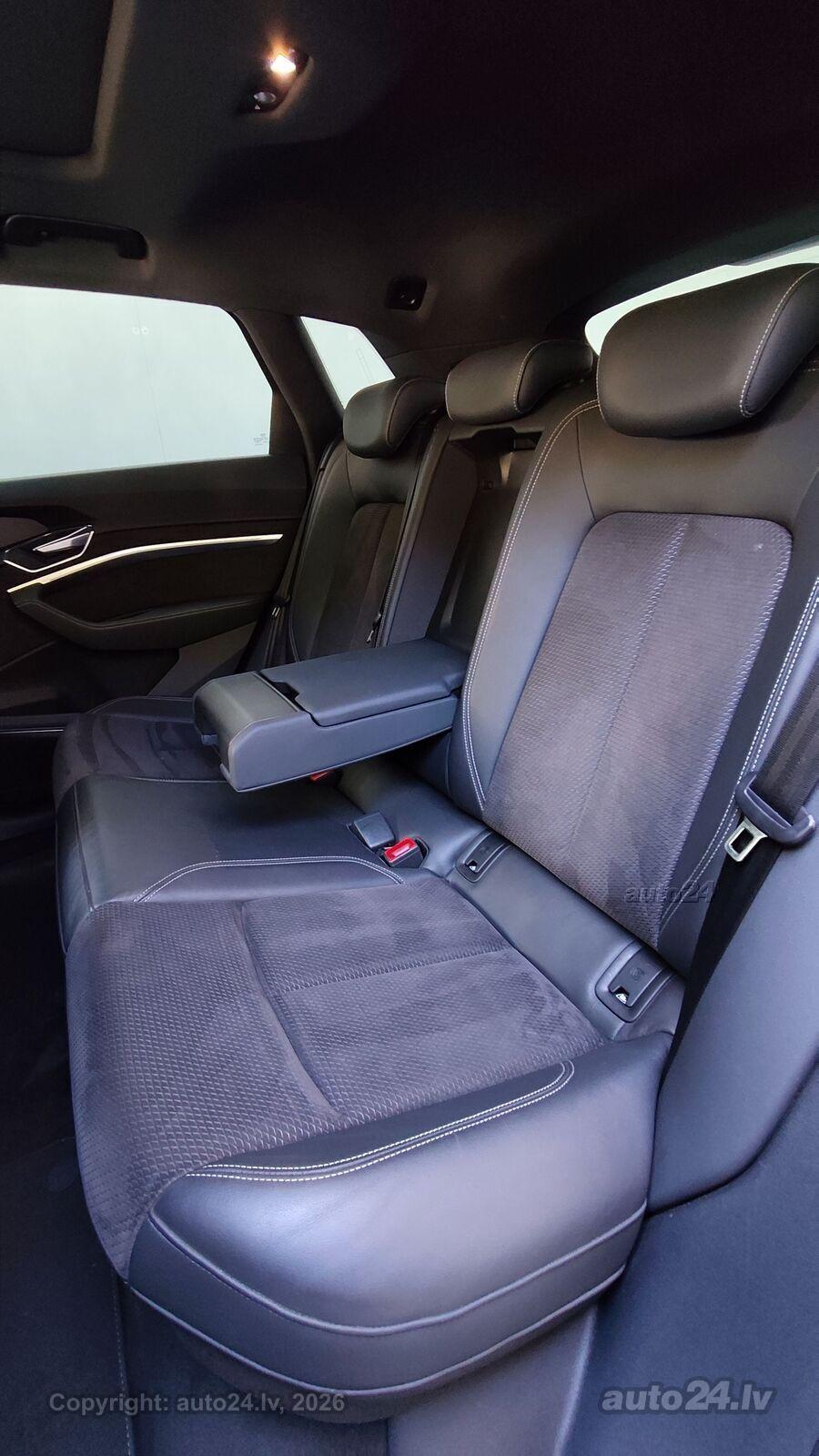 Zils Audi E-Tron 2019 Tallina, ar dzinēja tilpumu 0.00 L un nobraukumu 122 tūkst. km par 24995 €, foto 18 vietnē AUTOMOTO.COM.LV