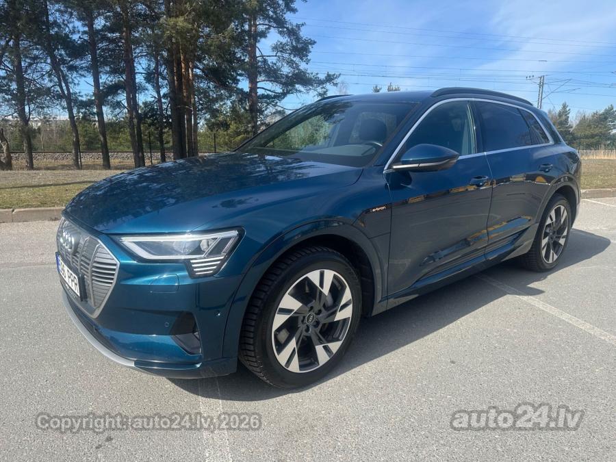 Zils Audi E-Tron 2020 Tallina, ar dzinēja tilpumu 0.00 L un nobraukumu 99 tūkst. km par 31900 €, foto 1 vietnē AUTOMOTO.COM.LV