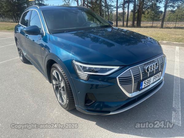 Zils Audi E-Tron 2020 Tallina, ar dzinēja tilpumu 0.00 L un nobraukumu 99 tūkst. km par 31900 €, foto 2 vietnē AUTOMOTO.COM.LV