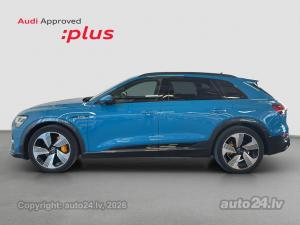 Синий Ауди E-Tron 2020 в Таллин, объемом двигателя 0.00 л и пробегом 62 тыс. км за 35900 €, фото 3 на AUTOMOTO.COM.LV