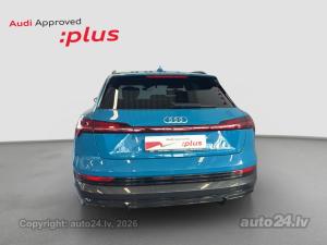 Синий Ауди E-Tron 2020 в Таллин, объемом двигателя 0.00 л и пробегом 62 тыс. км за 35900 €, фото 6 на AUTOMOTO.COM.LV