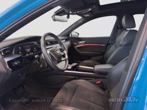 Синий Ауди E-Tron 2020 в Таллин, объемом двигателя 0.00 л и пробегом 62 тыс. км за 35900 €, фото 7 на AUTOMOTO.COM.LV