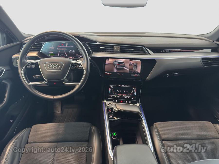 Синий Ауди E-Tron 2020 в Таллин, объемом двигателя 0.00 л и пробегом 62 тыс. км за 35900 €, фото 10 на AUTOMOTO.COM.LV