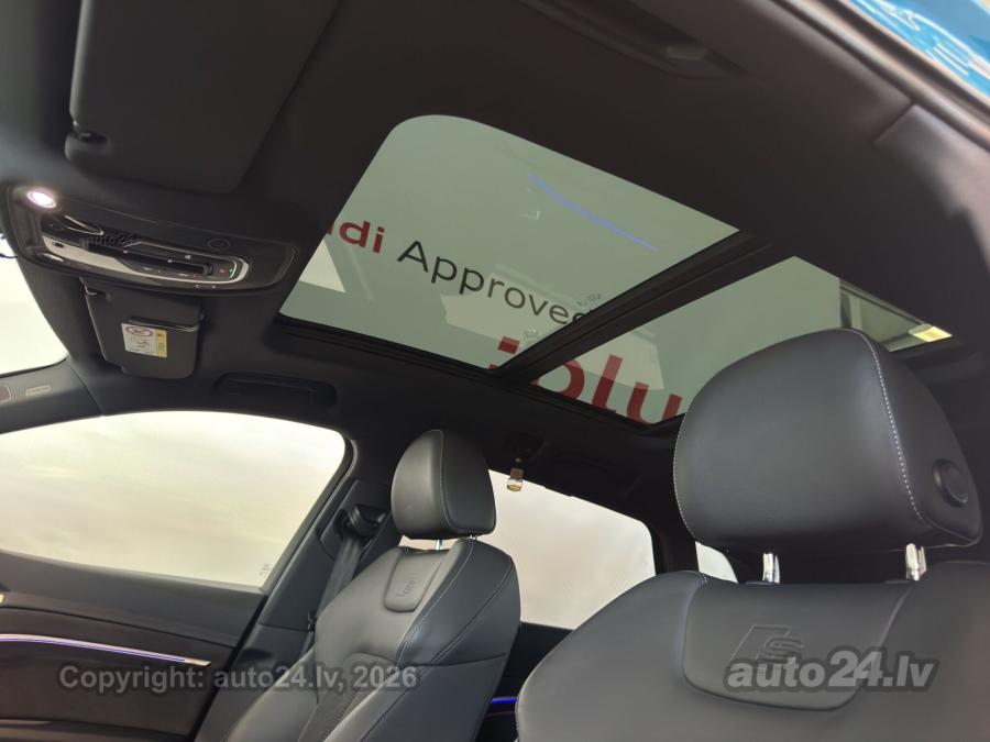 Синий Ауди E-Tron 2020 в Таллин, объемом двигателя 0.00 л и пробегом 62 тыс. км за 35900 €, фото 13 на AUTOMOTO.COM.LV