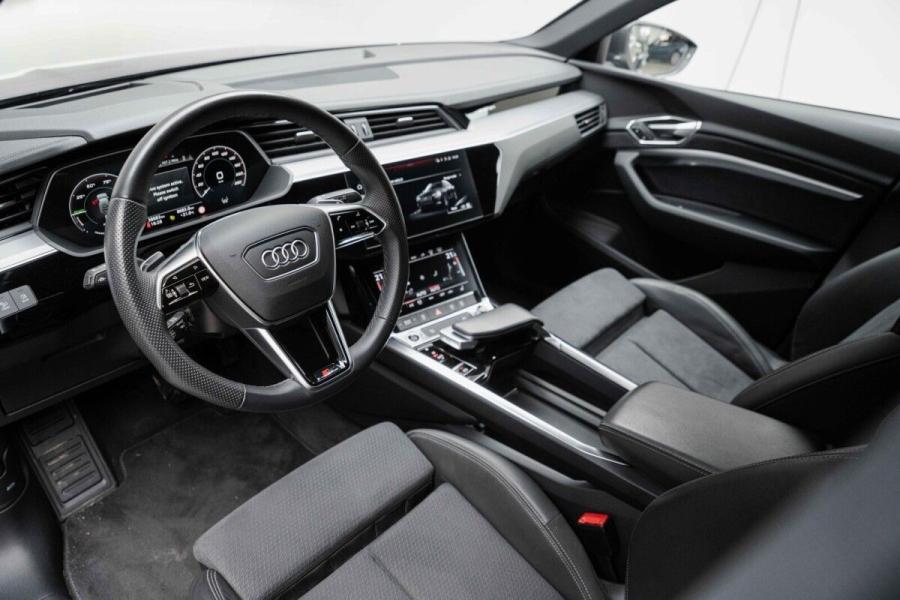 Синий Ауди E-Tron 2023 в Пеэтри, объемом двигателя 0.00 л и пробегом 39 тыс. км за 38500 €, фото 11 на AUTOMOTO.COM.LV
