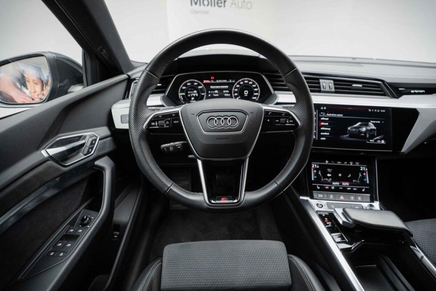 Синий Ауди E-Tron 2023 в Пеэтри, объемом двигателя 0.00 л и пробегом 39 тыс. км за 38500 €, фото 15 на AUTOMOTO.COM.LV