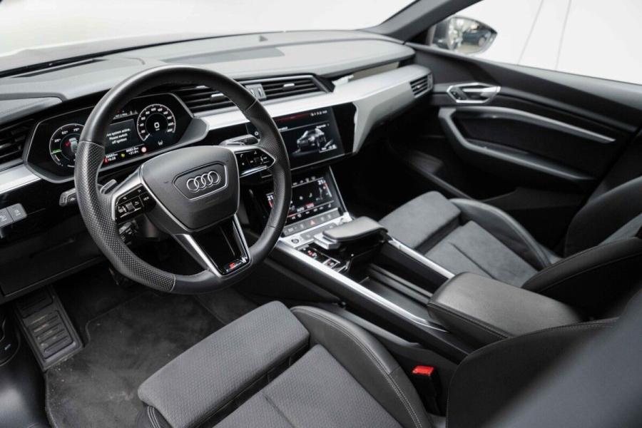 Синий Ауди E-Tron 2023 в Пеэтри, объемом двигателя 0.00 л и пробегом 39 тыс. км за 38500 €, фото 11 на AUTOMOTO.COM.LV