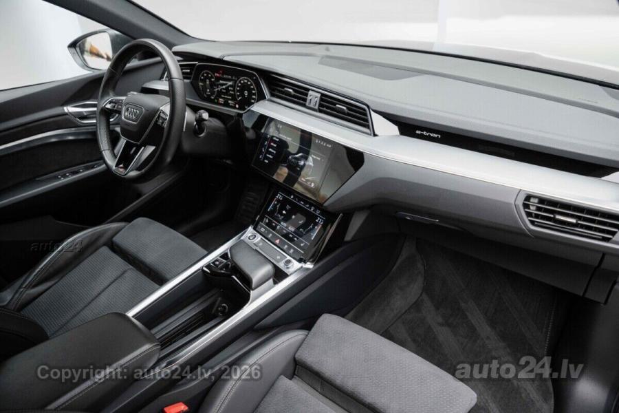 Синий Ауди E-Tron 2023 в Таллин, объемом двигателя 0.00 л и пробегом 39 тыс. км за 38500 €, фото 12 на AUTOMOTO.COM.LV