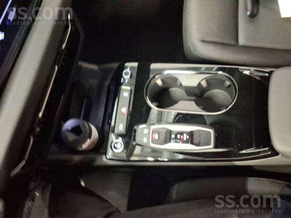 Zils Audi E-Tron 2025 Rīga, ar dzinēja tilpumu 0.00 L un nobraukumu 7 tūkst. km par 57100 €, foto 6 vietnē AUTOMOTO.COM.LV