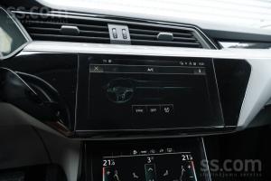 Коричневый Ауди E-Tron 2020 в Рига, объемом двигателя 0.00 л и пробегом 144 тыс. км за 28650 €, фото 19 на AUTOMOTO.COM.LV