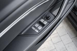 Brown Audi E-Tron 2023 in Marupe, with an engine capacity of 0.00 L and mileage of 89 thousand km for 43500 €, photo 8 on AUTOMOTO.COM.LV