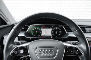 Brown Audi E-Tron 2023 in Marupe, with an engine capacity of 0.00 L and mileage of 89 thousand km for 43500 €, photo 12 on AUTOMOTO.COM.LV