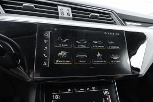 Brown Audi E-Tron 2023 in Marupe, with an engine capacity of 0.00 L and mileage of 89 thousand km for 43500 €, photo 18 on AUTOMOTO.COM.LV