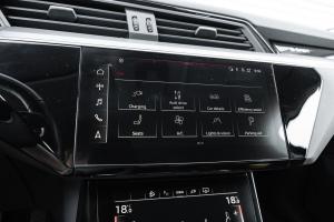 Brown Audi E-Tron 2023 in Marupe, with an engine capacity of 0.00 L and mileage of 89 thousand km for 43500 €, photo 19 on AUTOMOTO.COM.LV