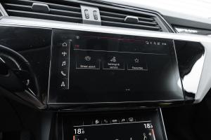 Brown Audi E-Tron 2023 in Marupe, with an engine capacity of 0.00 L and mileage of 89 thousand km for 43500 €, photo 22 on AUTOMOTO.COM.LV