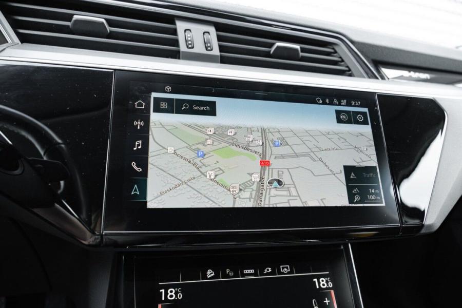 Brown Audi E-Tron 2023 in Marupe, with an engine capacity of 0.00 L and mileage of 89 thousand km for 43500 €, photo 26 on AUTOMOTO.COM.LV