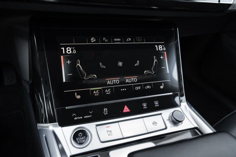 Brown Audi E-Tron 2023 in Marupe, with an engine capacity of 0.00 L and mileage of 89 thousand km for 43500 €, photo 28 on AUTOMOTO.COM.LV