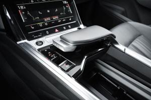 Brown Audi E-Tron 2023 in Marupe, with an engine capacity of 0.00 L and mileage of 89 thousand km for 43500 €, photo 29 on AUTOMOTO.COM.LV