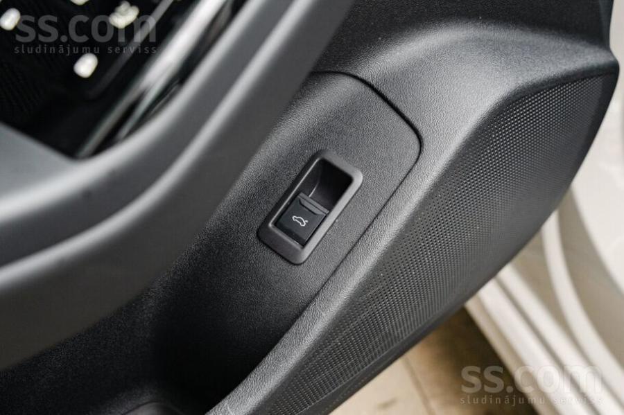 Brūns Audi E-Tron 2025 Rīga, ar dzinēja tilpumu 0.00 L un nobraukumu 8 tūkst. km par 74900 €, foto 18 vietnē AUTOMOTO.COM.LV