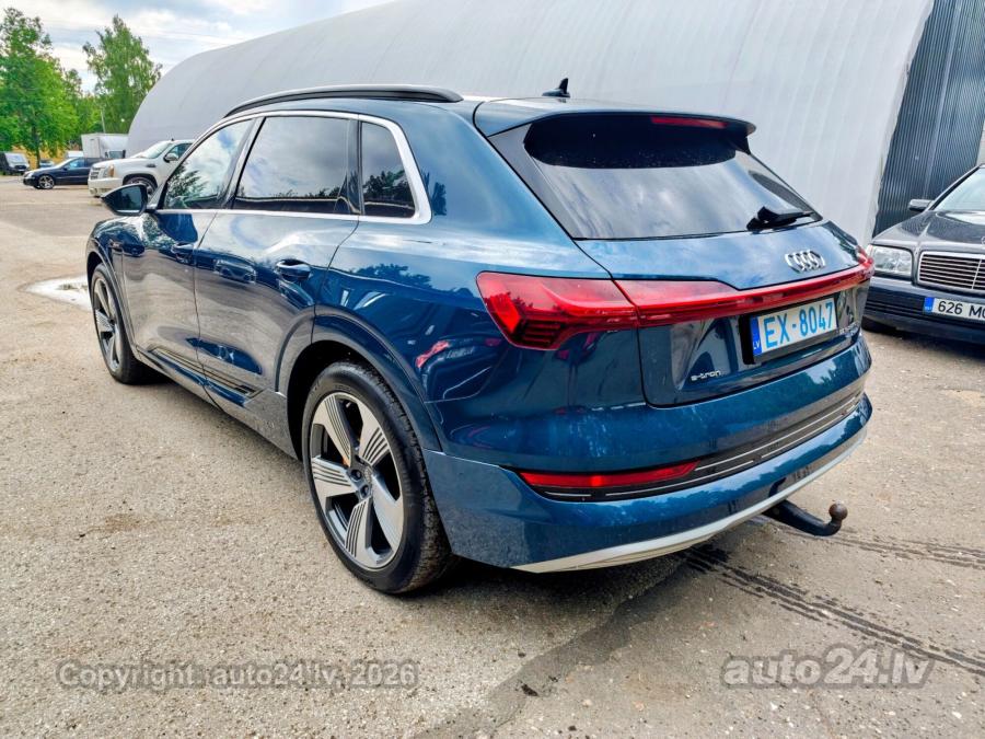 Audi E-Tron 2018 in Tallinn, with an engine capacity of 0.00 L and mileage of 204 thousand km for 20900 €, photo 4 on AUTOMOTO.COM.LV