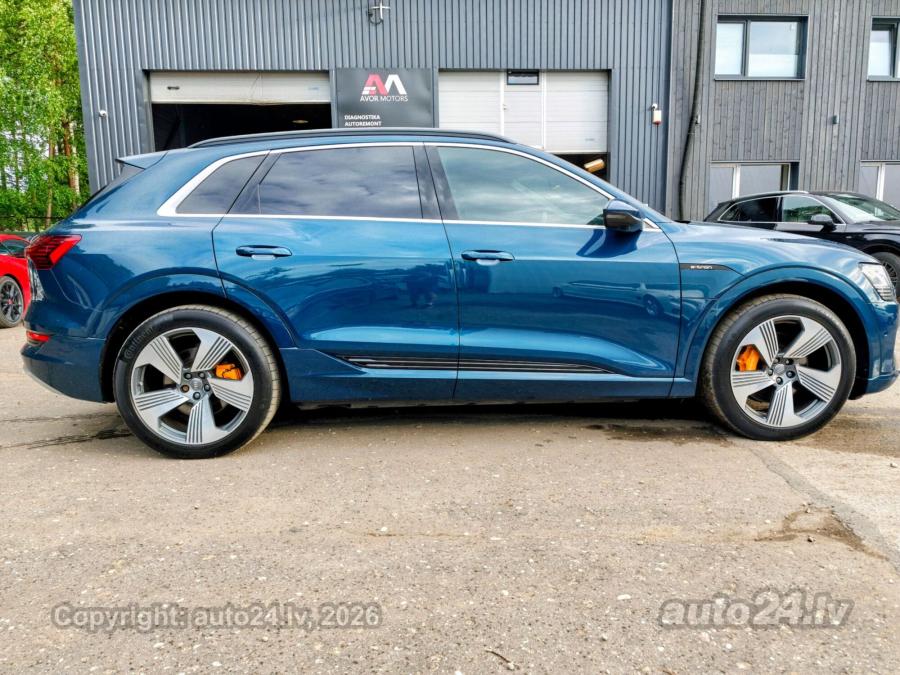 Audi E-Tron 2018 in Tallinn, with an engine capacity of 0.00 L and mileage of 204 thousand km for 20900 €, photo 6 on AUTOMOTO.COM.LV