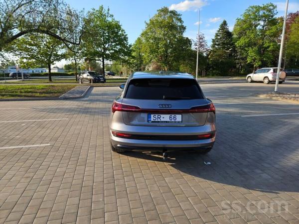 Audi E-Tron 2019 in Riga, with an engine capacity of 0.00 L and mileage of 101 thousand km for 28000 €, photo 5 on AUTOMOTO.COM.LV